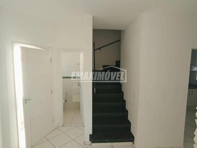 Casa de Condomínio para venda em Cidade Jardim de 75.00m² com 2 Quartos, 2 Suites e 3 Garagens