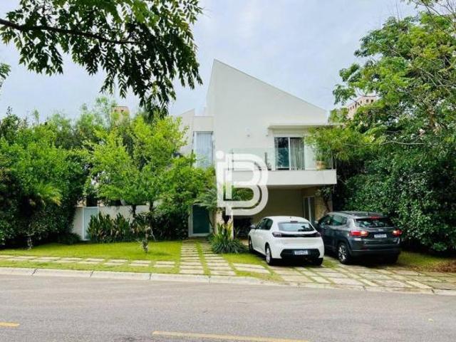Casa de Condomínio para venda em Cidade Santos Dumont de 270.00m² com 4 Quartos, 4 Suites e 6 Garage