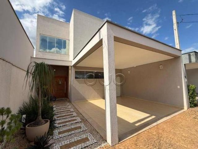 Casa de Condomínio para venda em Cond. Convívio São Francisco de 214.00m² com 3 Quartos, 1 Suite e 2
