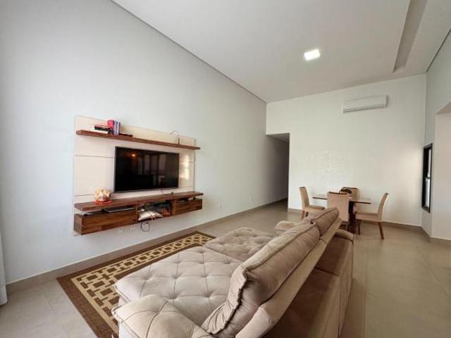 Casa de Condomínio para venda em Condominio Mantova de 145.00m² com 3 Quartos, 3 Suites e 2 Garagens