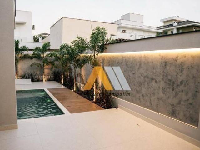 Casa de Condomínio para venda em Condomínio Mont Blanc de 247.00m² com 3 Quartos, 3 Suites e 4 Garag