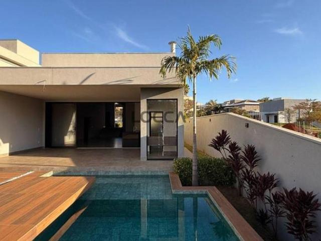 Casa para venda em Condomínio Arara Vermelha de 310.00m² com 3 Quartos, 3 Suites e 6 Garagens