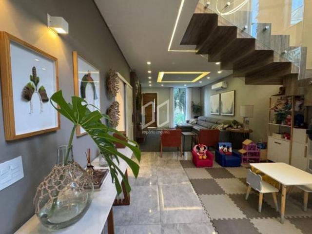 Casa de Condomínio para venda em Condomínio Buona Vita de 284.00m² com 3 Quartos, 3 Suites e 4 Garag