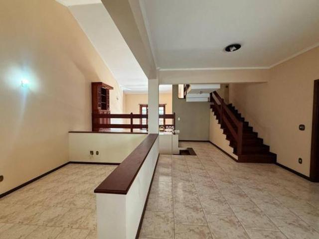 Casa de Condomínio para venda em Condomínio Chácara Flora de 400.00m² com 3 Quartos, 1 Suite e 5 Gar
