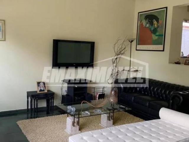 Casa de Condomínio para venda em Condomínio Granja Olga 1 de 247.00m² com 3 Quartos, 1 Suite e 4 Gar