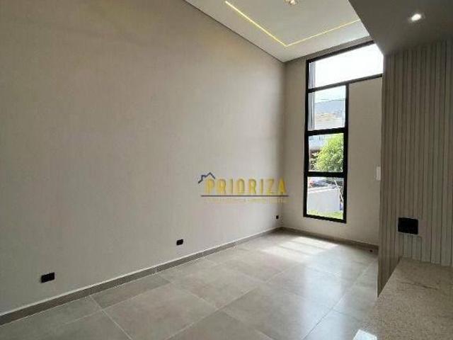 Casa de Condomínio para venda em Condomínio Helena Maria de 125.00m² com 3 Quartos, 1 Suite e 2 Gara