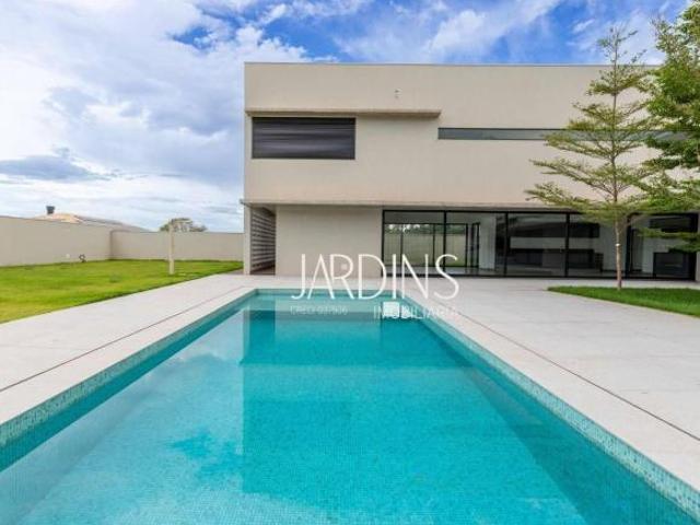 Casa de Condomínio para venda em Condomínio Ipê Rosa de 900.00m² com 5 Quartos, 5 Suites e 4 Garagen
