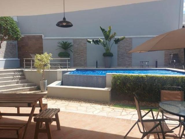 Casa de Condomínio para venda em Condomínio Le Village de 222.00m² com 3 Quartos, 3 Suites e 4 Garag