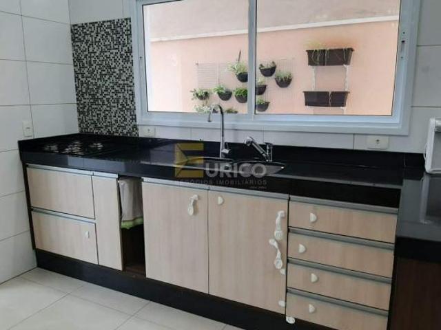 Casa de Condomínio para venda em Condominio Le Village de 250.00m² com 3 Quartos, 1 Suite e 4 Garage