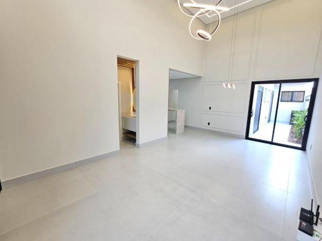 Casa de Condomínio para venda em Condomínio London Park de 196.00m² com 3 Quartos, 3 Suites e 4 Gara