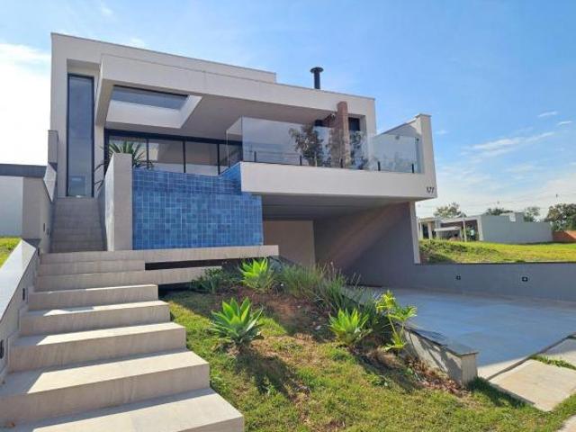 Casa de Condomínio para venda em Condomínio Park Gran Reserve de 244.00m² com 4 Quartos e 4 Garagens