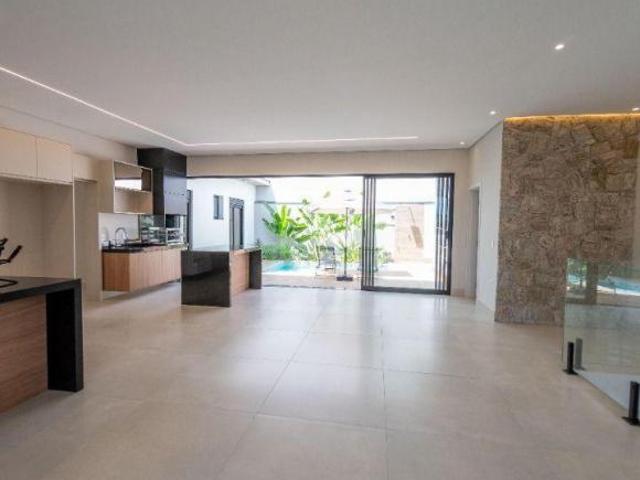 Casa de Condomínio para venda em Condomínio Park Gran Reserve de 228.00m² com 3 Quartos, 3 Suites e