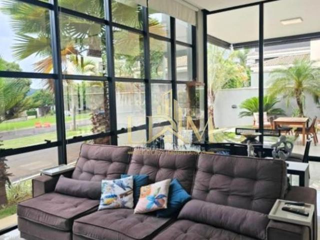 Casa de Condomínio para venda em Condomínio Portal Das Tipuanas de 210.00m² com 3 Quartos, 3 Suites