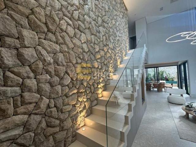 Casa de Condomínio para venda em Condomínio Portal do Jequitibá de 255.00m² com 3 Quartos, 3 Suites