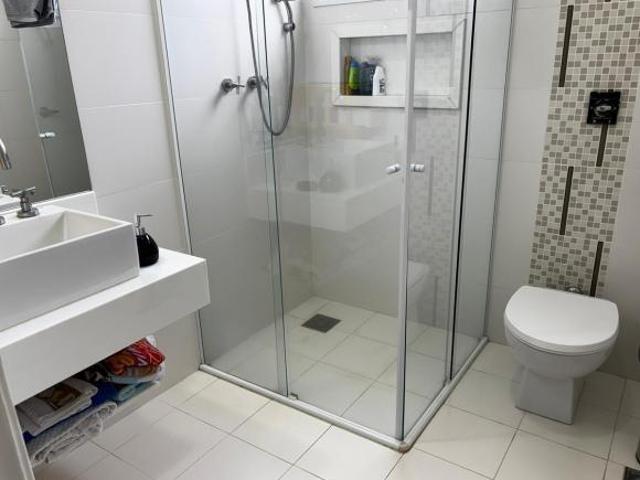 Casa de Condomínio para venda em Condomínio Portal Do Lago de 400.00m² com 3 Quartos, 3 Suites e 4 G