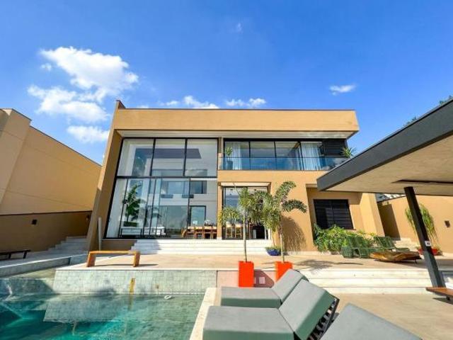 Casa de Condomínio para venda em Condomínio Portal Do Lago de 700.00m² com 3 Quartos, 3 Suites e 6 G