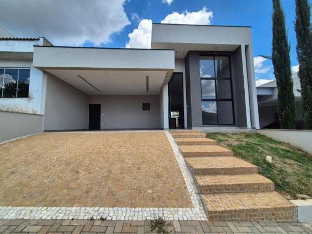 Casa de Condomínio para venda em Condomínio Porto Do Sol de 182.00m² com 3 Quartos, 3 Suites e 4 Gar