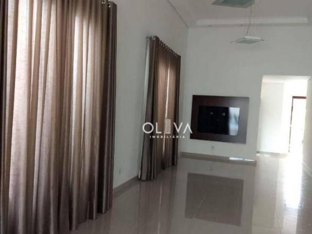 Casa de Condomínio para venda em Condomínio Recanto Do Lago de 250.00m² com 3 Quartos, 3 Suites e 4