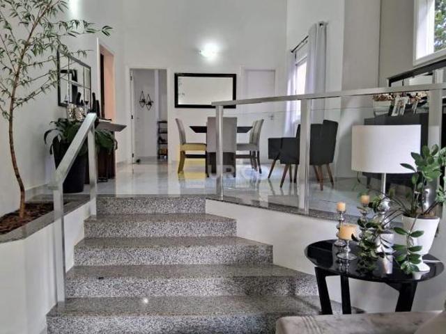 Casa de Condomínio para venda em Condomínio Reserva Colonial de 274.00m² com 4 Quartos, 3 Suites e 4