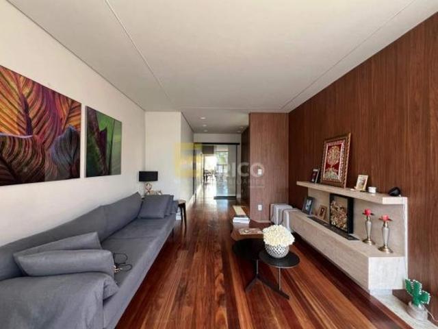 Casa de Condomínio para venda em Condomínio Reserva Colonial de 305.00m² com 5 Quartos, 5 Suites e 4