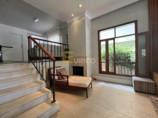 Casa de Condomínio para venda em Condomínio Reserva Colonial de 422.75m² com 3 Quartos, 3 Suites e 4