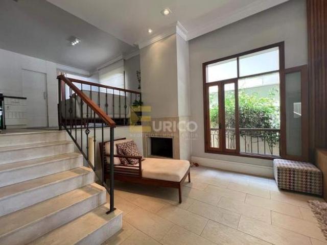 Casa de Condomínio para venda em Condomínio Reserva Colonial de 422.75m² com 3 Quartos, 3 Suites e 4