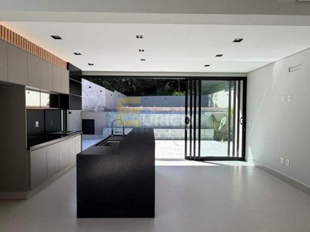 Casa de Condomínio para venda em Condomínio Reserva Jatobás de 220.00m² com 3 Quartos, 1 Suite e 4
