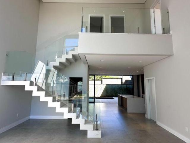 Casa de Condomínio para venda em Condomínio Residencial Milano de 299.00m² com 4 Quartos, 2 Suites e