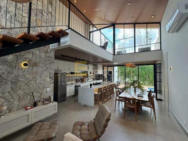 Casa de Condomínio para venda em Condomínio Residencial Mont&apos Alcino de 240.00m² com 3 Quartos, 3 Sui