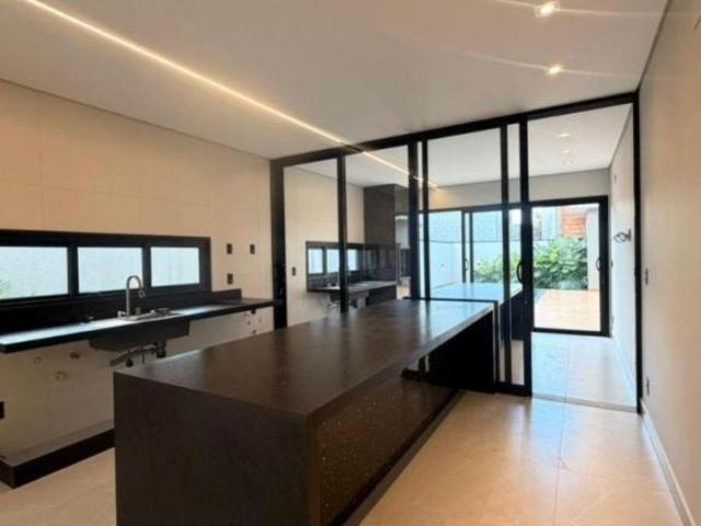 Casa de Condomínio para venda em Condomínio Residencial Jardim Firenze de 226.00m² com 3 Quartos, 3