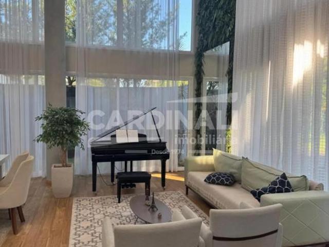 Casa de Condomínio para venda em Condomínio Residencial Village Damha Ii de 310.00m² com 3 Quartos