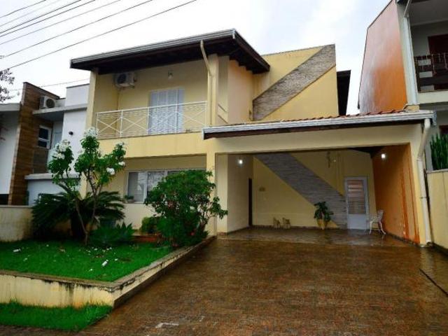 Casa de Condomínio para venda em Condomínio São Joaquim de 246.00m² com 3 Quartos e 4 Garagens