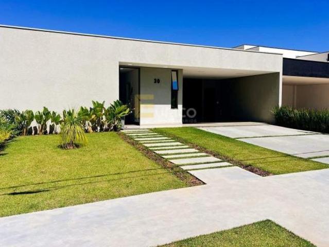 Casa de Condomínio para venda em Condomínio Santa Isabel de 230.00m² com 3 Quartos, 3 Suites e 4 Ga