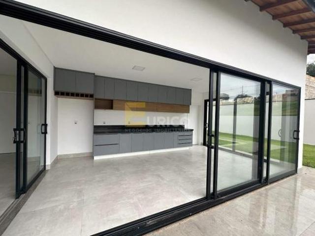 Casa de Condomínio para venda em Condomínio Terras de Santa Teresa de 325.00m² com 3 Quartos, 3 Suit