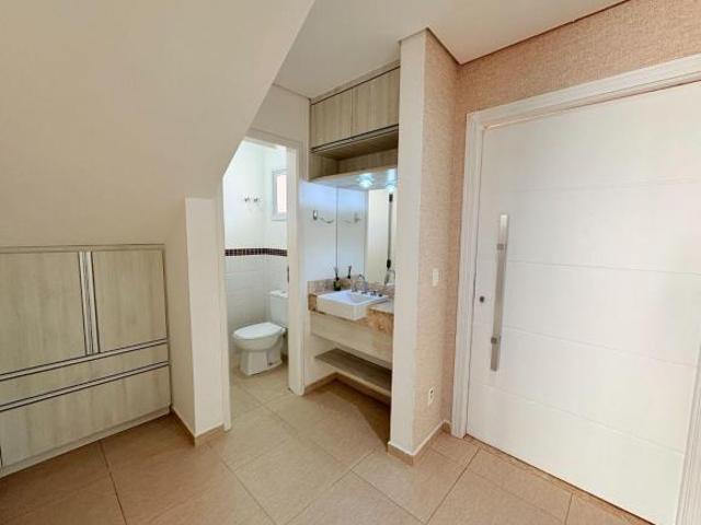 Casa de Condomínio para venda em Condomínio Vila Di Capri de 160.00m² com 3 Quartos, 3 Suites e 4 Ga