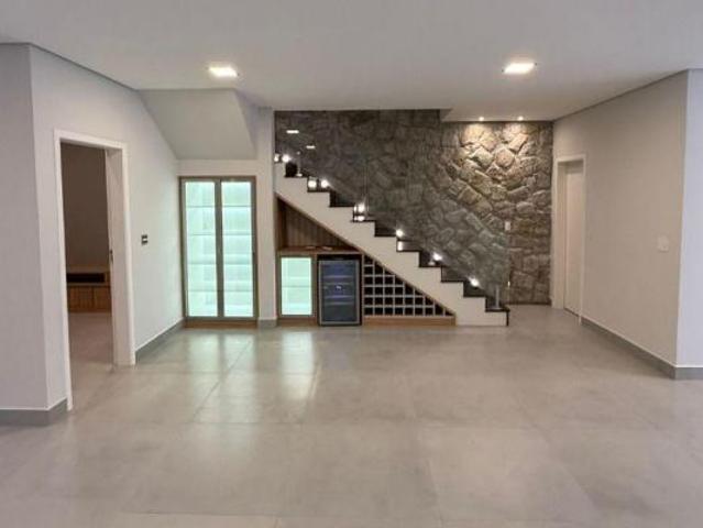 Casa de Condomínio para venda em Condomínio Villa Rica de 258.00m² com 2 Quartos, 2 Suites e 3 Garag
