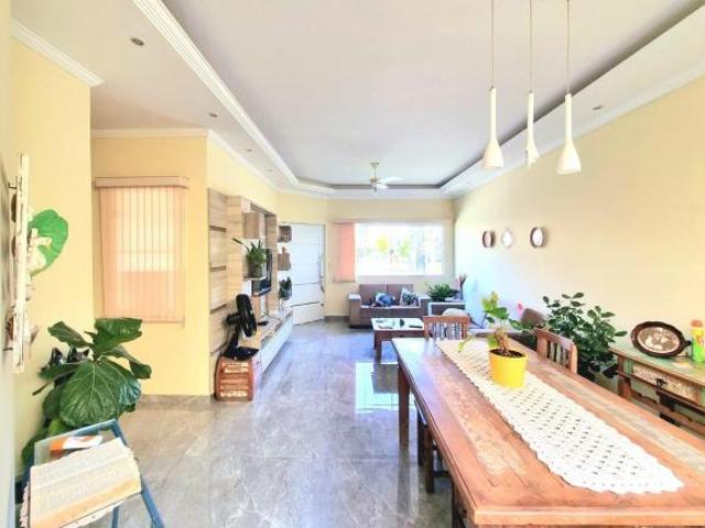 Casa de Condomínio para venda em Condomínio Village Do Sol de 165.00m² com 3 Quartos, 1 Suite e 4 Ga