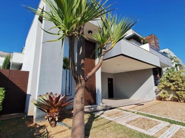 Casa de Condomínio para venda em Condomínio Vita Verdi de 165.00m² com 3 Quartos, 3 Suites e 4 Garag