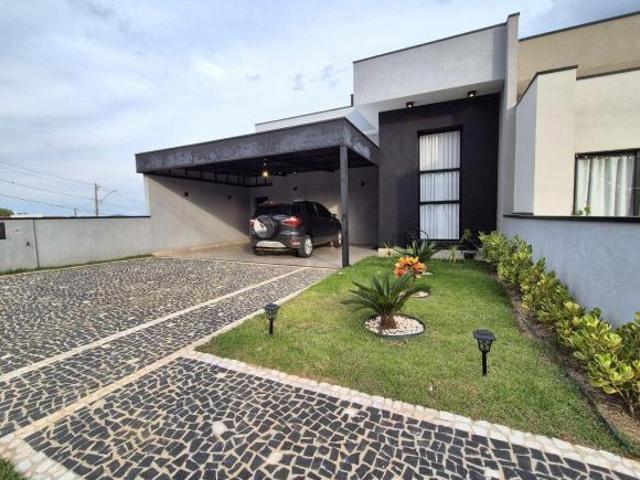 Casa de Condomínio para venda em Condomínio Vivenda Das Pitangueiras de 220.00m² com 3 Quartos, 1 Su