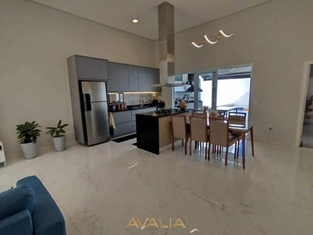 Casa de Condomínio para venda em Colinas de Indaiatuba de 192.00m² com 3 Quartos, 3 Suites e 4 Garag