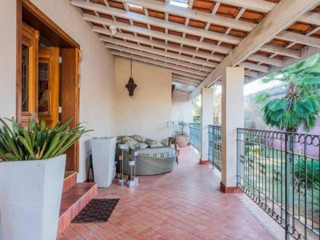Casa de Condomínio para venda em Corrupira de 478.00m² com 3 Quartos, 3 Suites e 2 Garagens