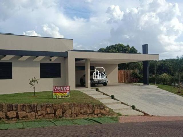Casa de Condomínio para venda em Clube De Campo Valinhos de 320.00m² com 3 Quartos, 3 Suites e 9 Gar