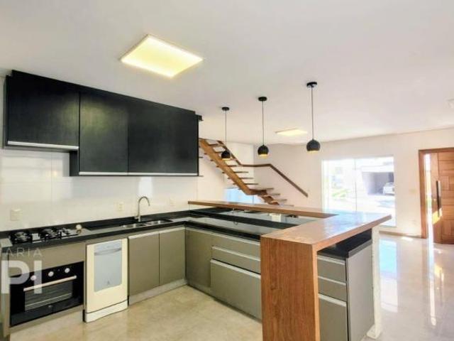 Casa de Condomínio para venda em Eloy Chaves de 254.00m² com 4 Quartos, 2 Suites e 4 Garagens