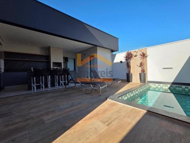 Casa de Condomínio para venda em Fazenda Santa Lúcia de 238.00m² com 3 Quartos, 3 Suites e 4 Garagen