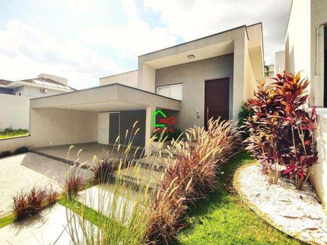 Casa de Condomínio para venda em Fazenda Santana de 208.00m² com 3 Quartos, 3 Suites e 5 Garagens