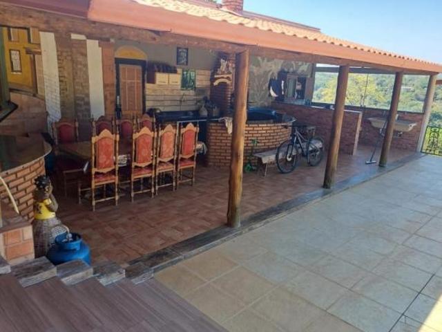 Casa de Condomínio para venda em Floresta Encantada de 200.00m² com 3 Quartos, 2 Suites e 10 Garagen