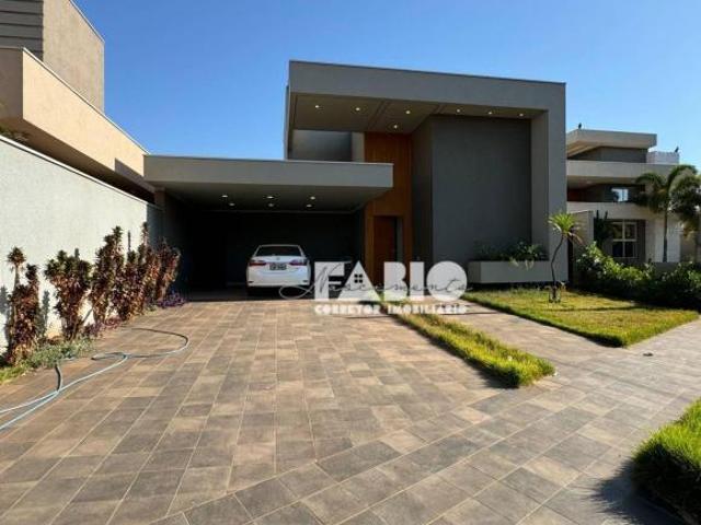 Casa de Condomínio para venda em Gaivota Ii de 207.00m² com 3 Quartos, 3 Suites e 6 Garagens