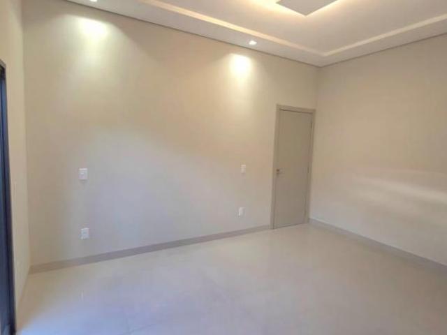 Casa de Condomínio para venda em Gaivota Ii de 212.00m² com 3 Quartos, 3 Suites e 5 Garagens