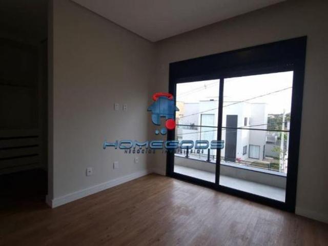 Casa de Condomínio para venda em Gramado de 230.00m² com 3 Quartos, 3 Suites e 4 Garagens