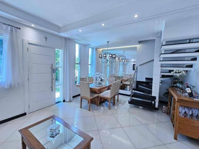 Casa de Condomínio para venda em Granja Viana de 100.00m² com 3 Quartos, 1 Suite e 2 Garagens